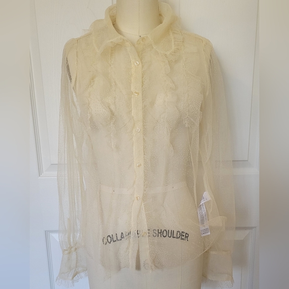 Zara | Tops | Zara Cream Colored Blouse | Poshmark